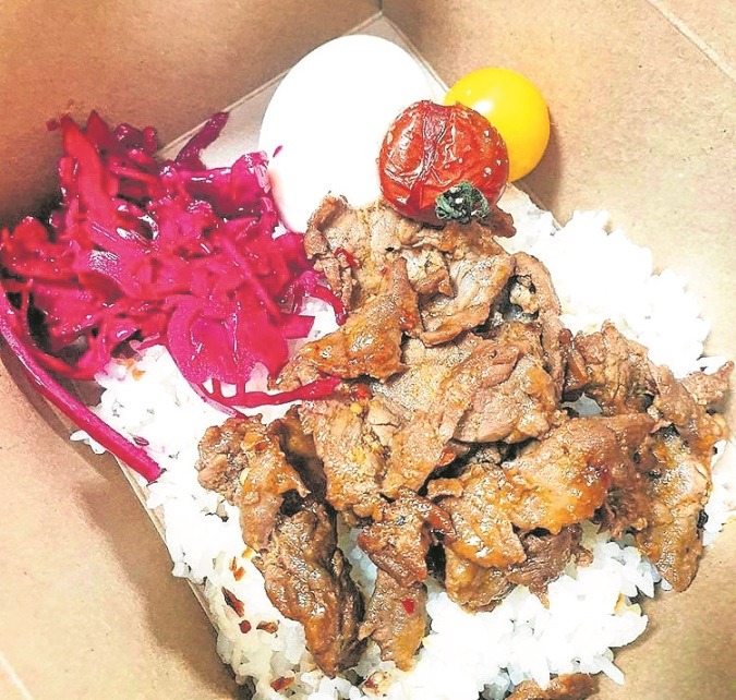 ‘Sisig silog,’ ‘pancit bihon’ for takeaway—in Paris and Amsterdam ...